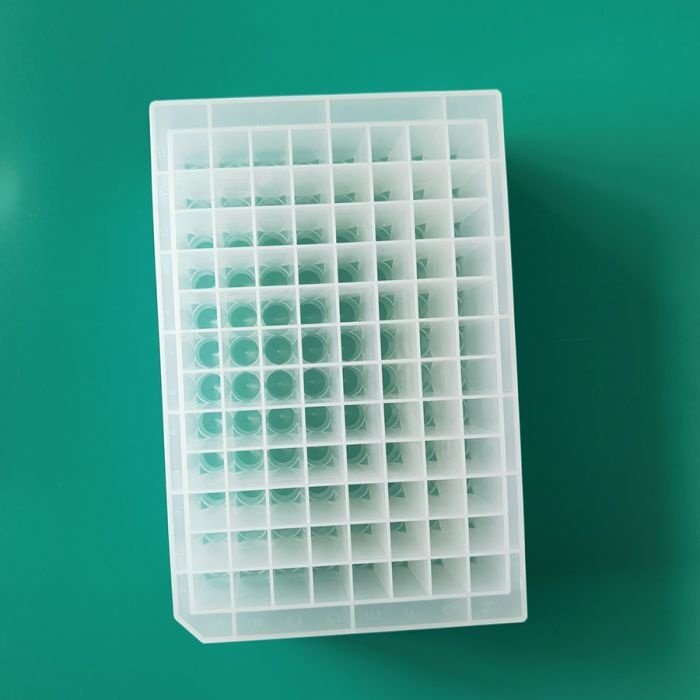 Lab testing 96 square well U bottom deep well plate